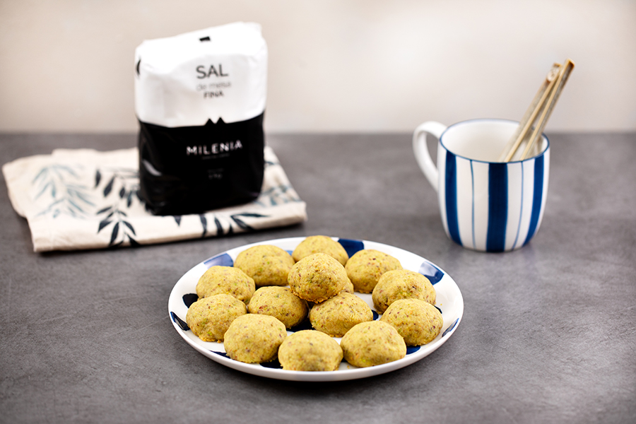 Bolitas de pistacho con sal fina de mesa Milenia