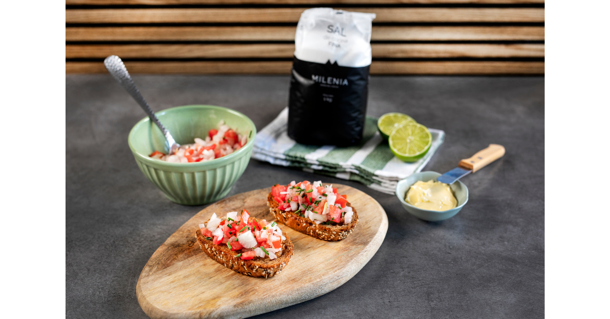 APERITIVOS DE PICO DE GALLO CON PAN DE AJO Y SAL DE COCINA FINA MILENIA ...